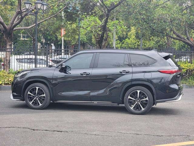 2022 2023 Toyota Crown Kluger 2.0T 2.5L CVT Black Used Car